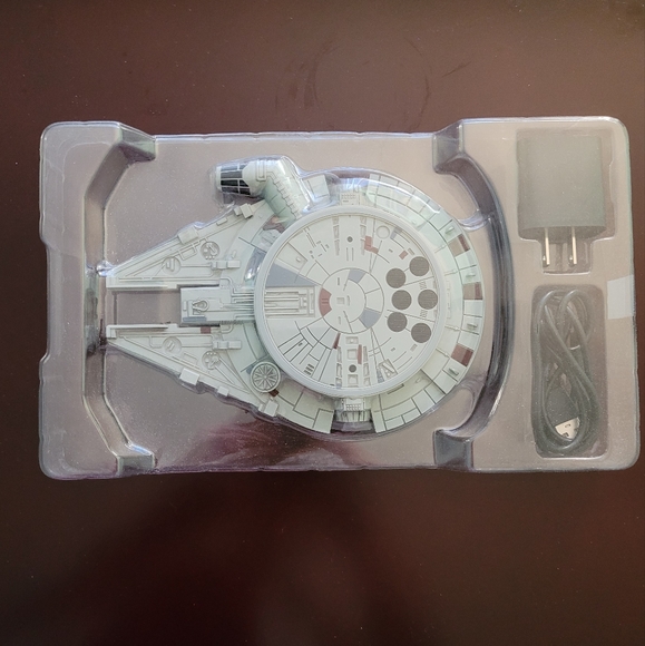 Star Wars | Cell Phones & Accessories | Geeknet Star Wars Millennium ...